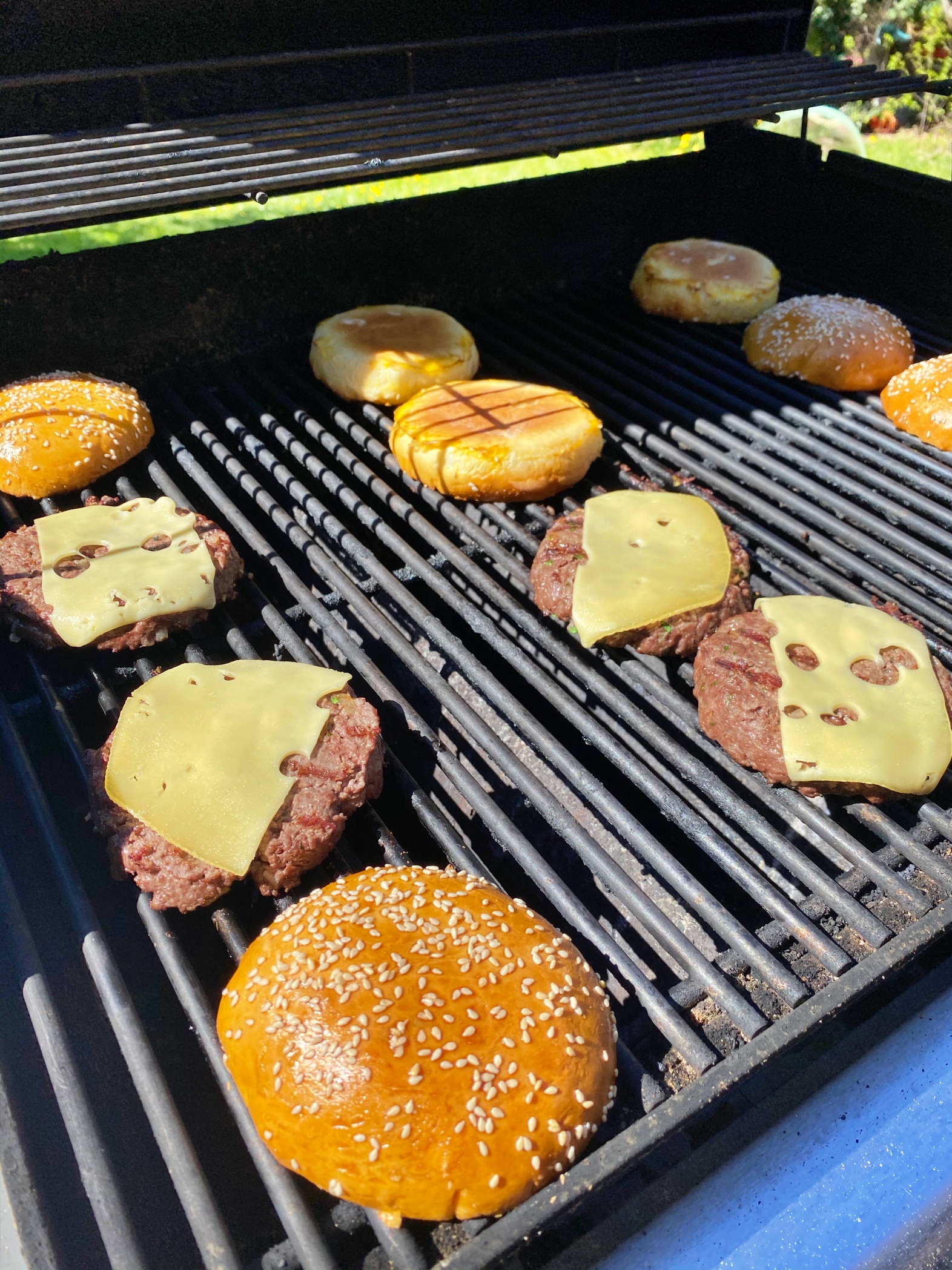 How to pep up your BBQ with a Spicy Burger with Balsamic Caramelized Onions